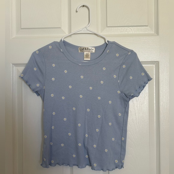 Tops | Cut Paste Daisy Pattern Lettuce Trim Top | Poshmark